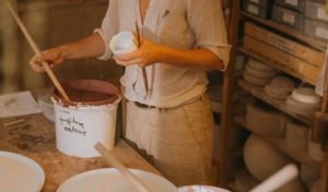 7 Way To Glaze A Pot: Top Pottery Glazing Techniques - The Pottery Network
